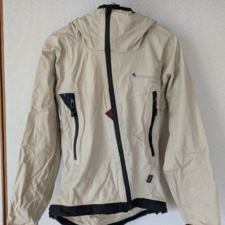 Klattermusen - クレッタルムーセン Atle ダウンジャケット ロゴ Klattermusen - クレッタルムーセン Atle ダウンジャケット ロゴ