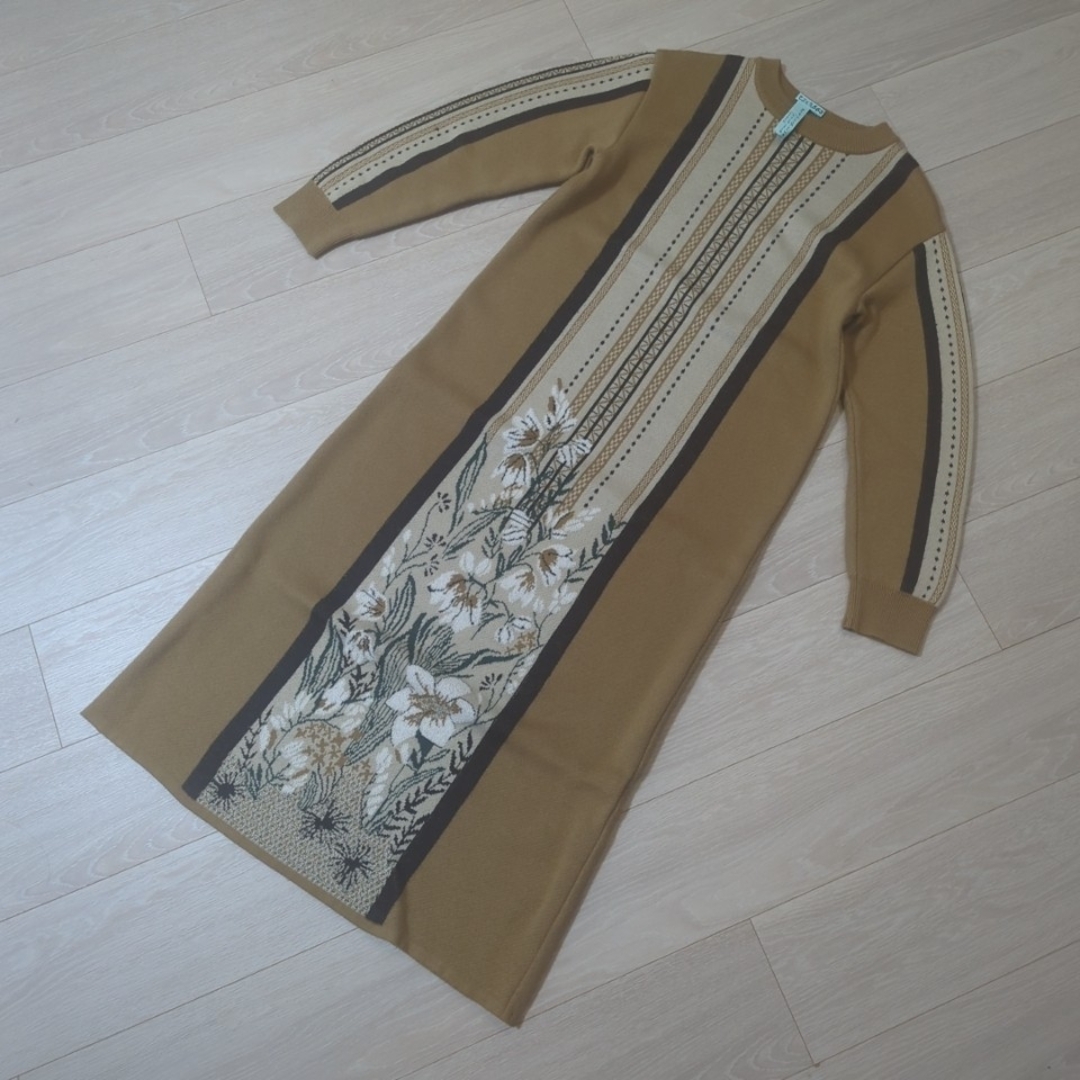 MURRAL framed flower knit dress MURRAL framed flower knit dress