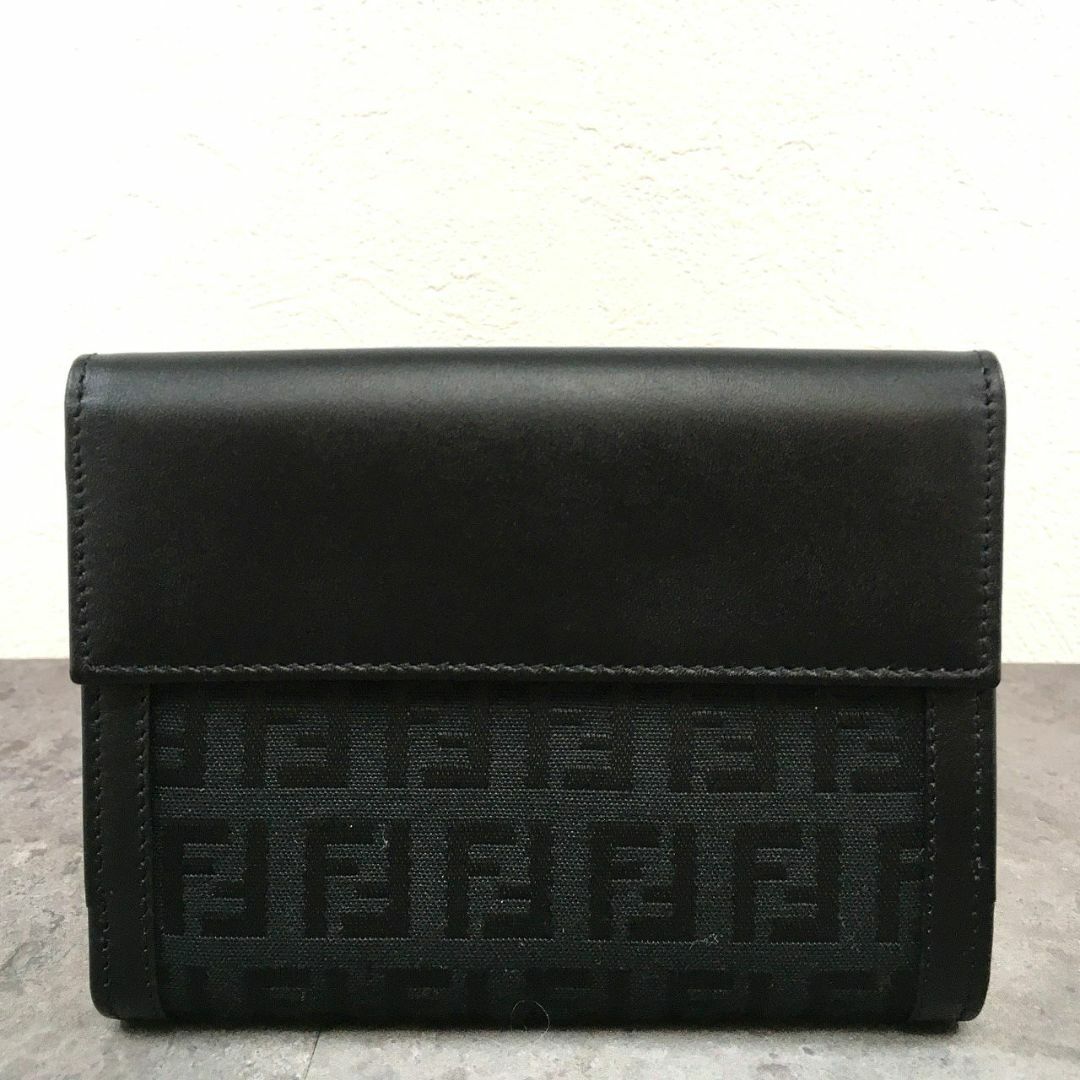 FENDI - 送料込み! 極美品 FENDI Wホック財布 ズッカ柄 箱付き FENDI - 送料込み! 極美品 FENDI Wホック財布 ズッカ柄 箱付き