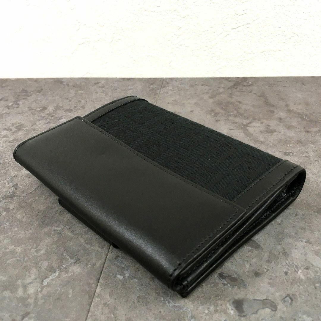 FENDI - 送料込み! 極美品 FENDI Wホック財布 ズッカ柄 箱付き FENDI - 送料込み! 極美品 FENDI Wホック財布 ズッカ柄 箱付き