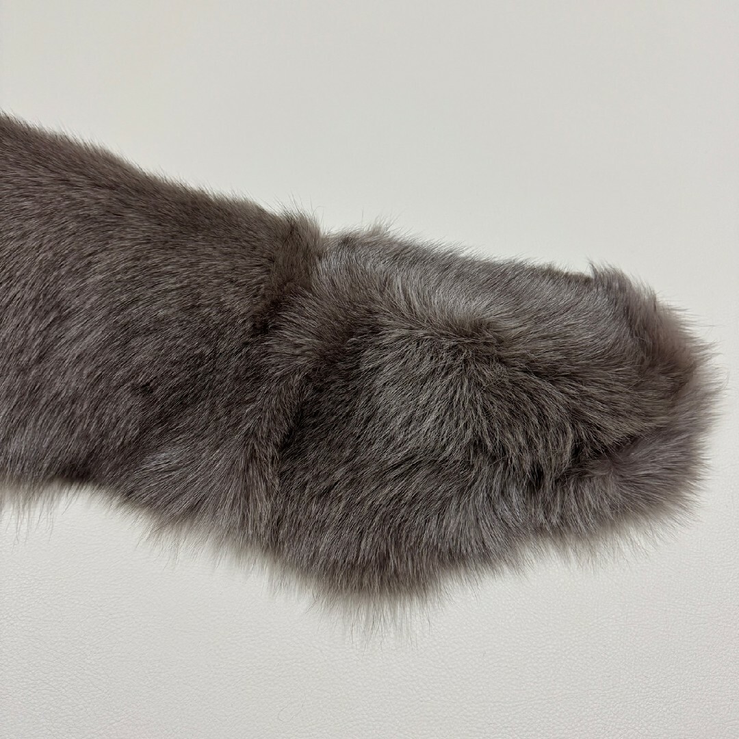 未使用 SAGA FURS ファーマフラー グレージュ サガファー 未使用 SAGA FURS ファーマフラー グレージュ サガファー