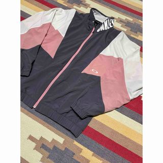 Oakley(ナイロンジャケット)のフリマアイテム一覧 Oakley(ナイロンジャケット)のフリマアイテム一覧