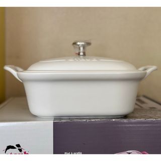 STAUB(ホワイト/白色系)のフリマアイテム一覧 STAUB(ホワイト/白色系)のフリマアイテム一覧