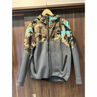 F.C.R.B.(パーカー)のフリマアイテム一覧 F.C.R.B.(パーカー)のフリマアイテム一覧