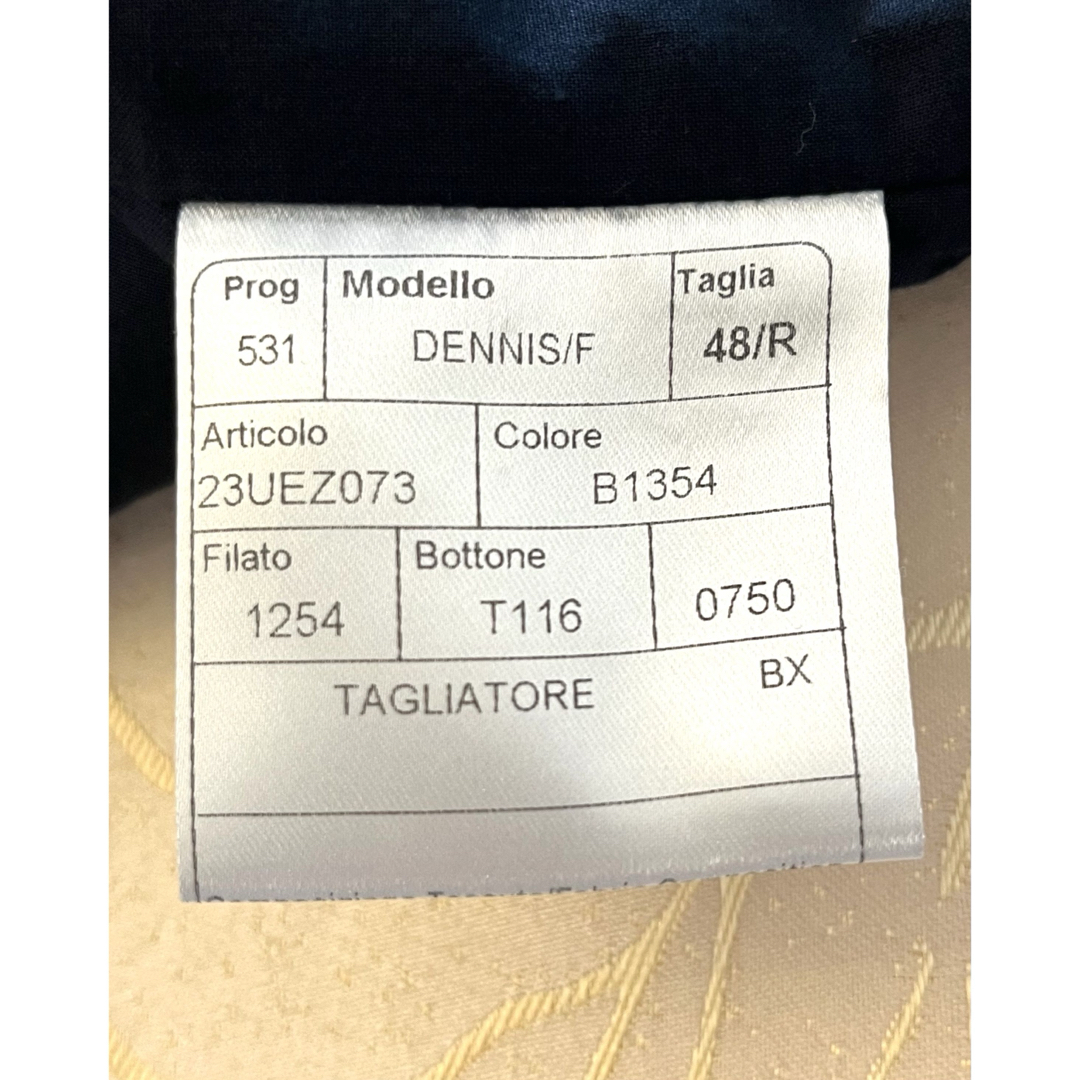 ✨美品 タグ有⚜️TAGLIATORE⚜️ジレ ベスト 襟付き ✨美品 タグ有⚜️TAGLIATORE⚜️ジレ ベスト 襟付き