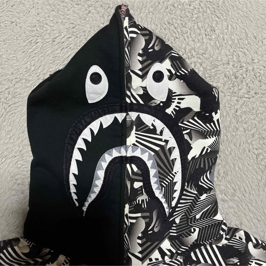 APE BAPE KAWS CAMO 迷彩 シャークパーカー XXL 総柄 APE BAPE KAWS CAMO 迷彩 シャークパーカー XXL 総柄