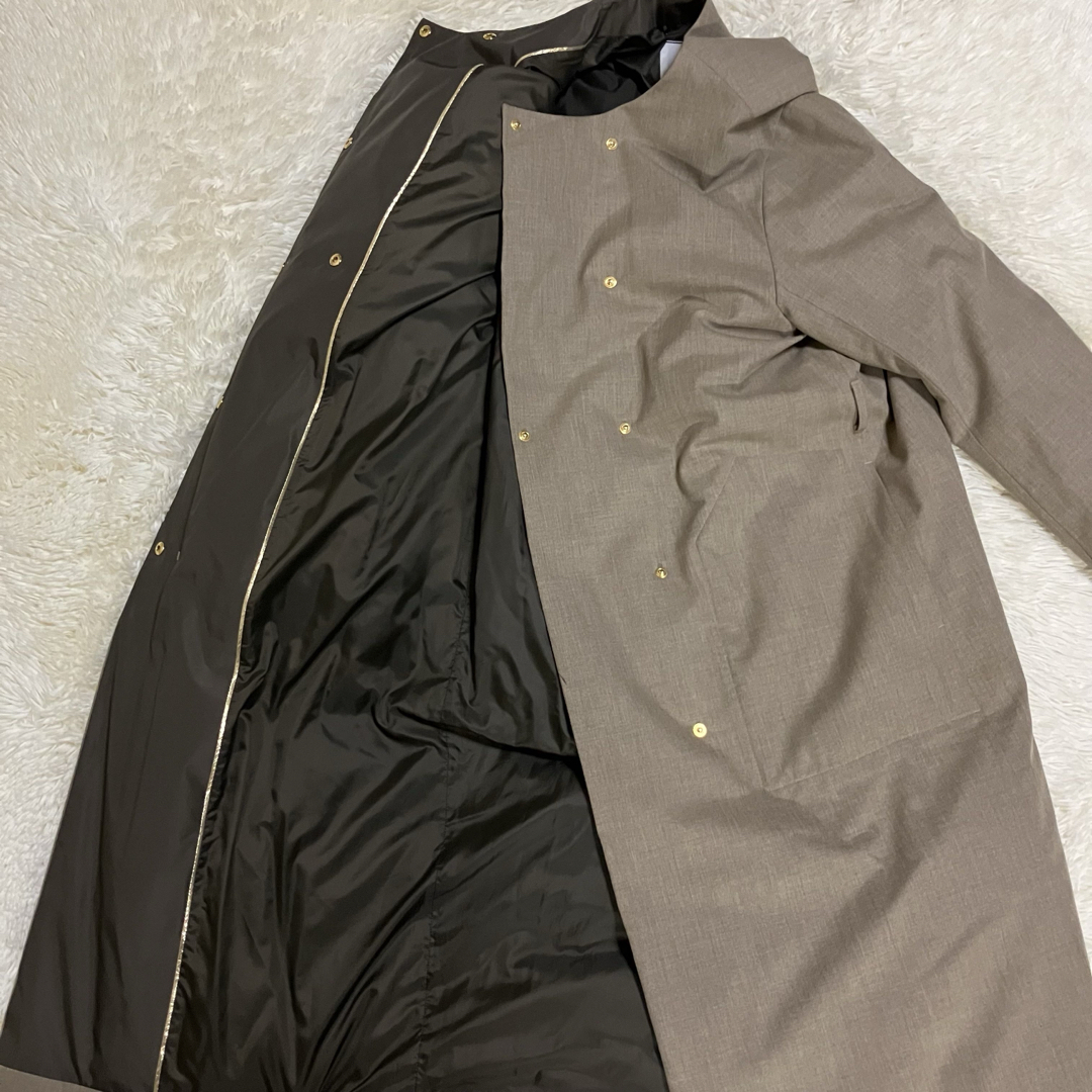 BEIGE, - 美品 ベイジ ノーカラー ロング ダウン ブラウン A BEIGE, - 美品 ベイジ ノーカラー ロング ダウン ブラウン A