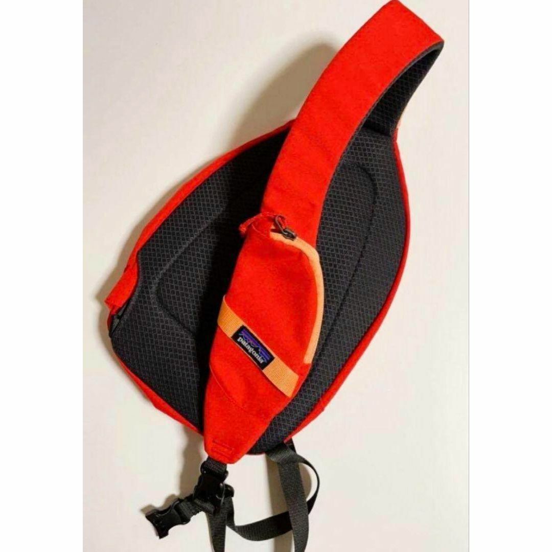 patagonia - ☆パタゴニアAtom 8L ボディバッグ オレンジカラー patagonia - ☆パタゴニアAtom 8L ボディバッグ オレンジカラー
