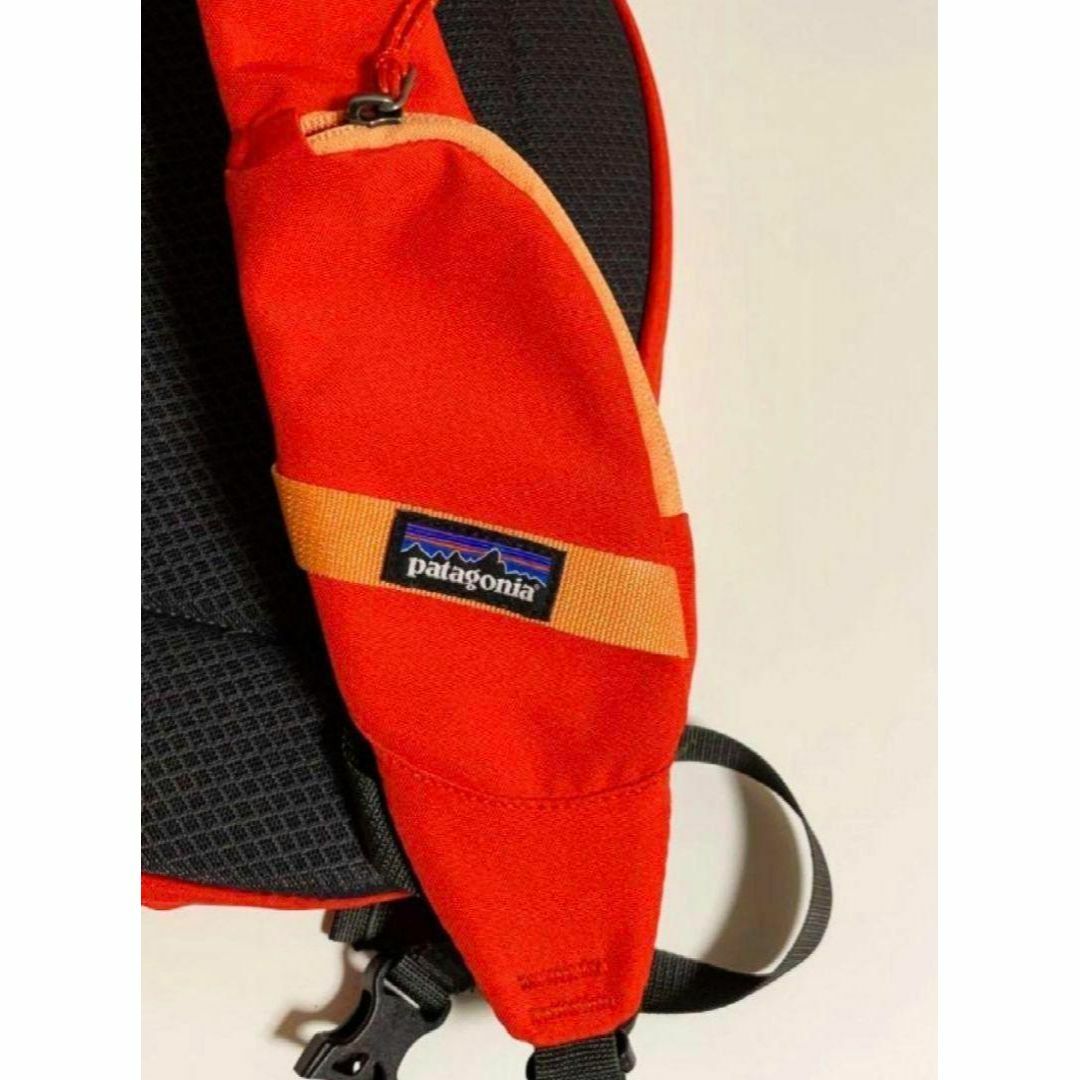 patagonia - ☆パタゴニアAtom 8L ボディバッグ オレンジカラー patagonia - ☆パタゴニアAtom 8L ボディバッグ オレンジカラー