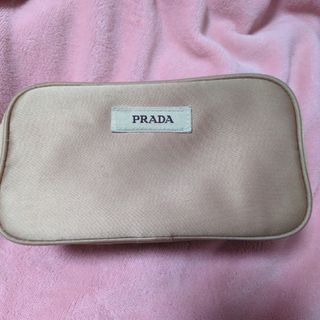 PRADA(ポーチ ・ ベージュ系)のフリマアイテム一覧 PRADA(ポーチ ・ ベージュ系)のフリマアイテム一覧