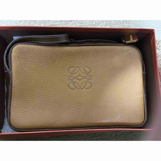 LOEWE(セカンドバッグ/クラッチバッグ)のフリマアイテム一覧 LOEWE(セカンドバッグ/クラッチバッグ)のフリマアイテム一覧