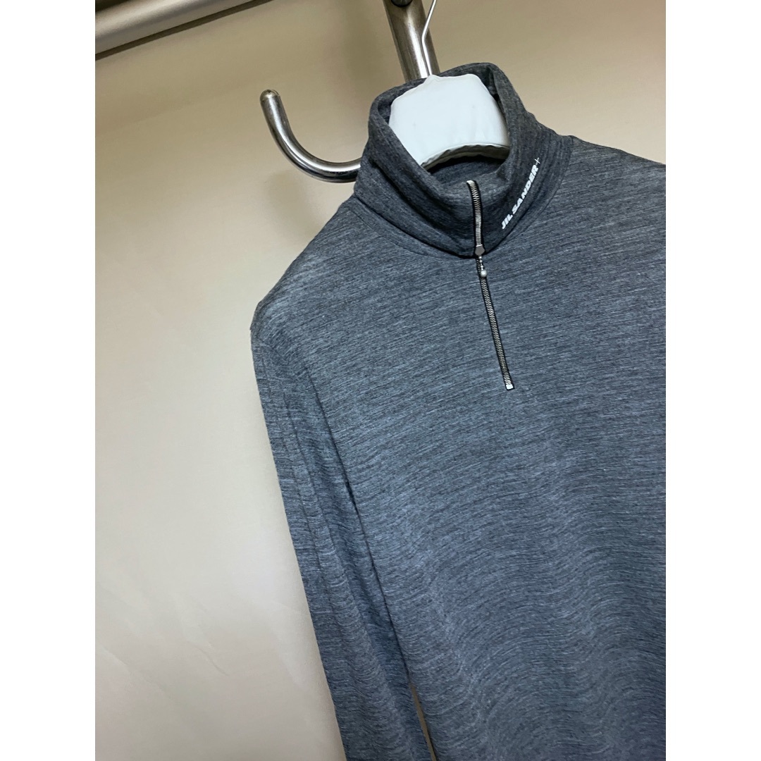 JIL SANDER - 新品 L 24aw JIL SANDER ハーフジップ ロゴニット JIL SANDER - 新品 L 24aw JIL SANDER ハーフジップ ロゴニット