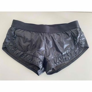 adidas by Stella McCartney(ショートパンツ)のフリマアイテム一覧 adidas by Stella McCartney(ショートパンツ)のフリマアイテム一覧