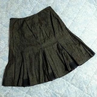 L'EST ROSE(ひざ丈スカート)のフリマアイテム一覧 L'EST ROSE(ひざ丈スカート)のフリマアイテム一覧