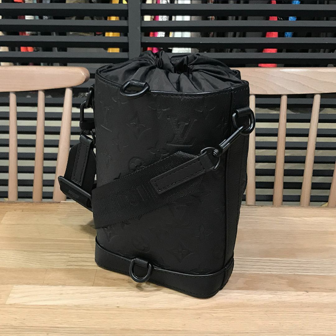 LOUIS VUITTON - 新品同様 ルイヴィトン 現行 モノグラム LOUIS VUITTON - 新品同様 ルイヴィトン 現行 モノグラム