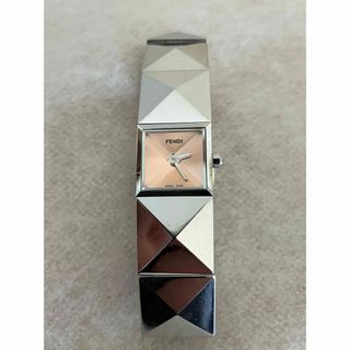 FENDI(腕時計 ・ ピンク/桃色系)のフリマアイテム一覧 FENDI(腕時計 ・ ピンク/桃色系)のフリマアイテム一覧
