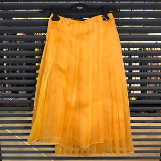 FENDI(スカート)のフリマアイテム一覧 FENDI(スカート)のフリマアイテム一覧