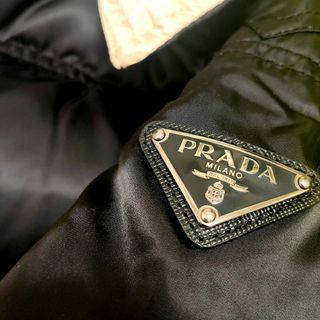PRADA - PRADA プレキシガラス ヘアクリップ ピンクの通販 by PRADA - PRADA プレキシガラス ヘアクリップ ピンクの通販 by