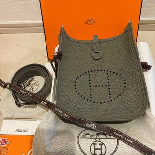 HERMES - 【極美品】HERMES リンディ30 ヴォースイフト タバック HERMES - 【極美品】HERMES リンディ30 ヴォースイフト タバック