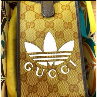 GUCCI(ホワイト/白色系)のフリマアイテム一覧 GUCCI(ホワイト/白色系)のフリマアイテム一覧