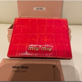 MIU MIUのフリマアイテム一覧 MIU MIUのフリマアイテム一覧
