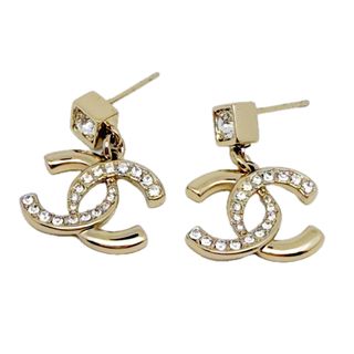 CHANEL(クリスタル ・ ピアス)のフリマアイテム一覧 CHANEL(クリスタル ・ ピアス)のフリマアイテム一覧