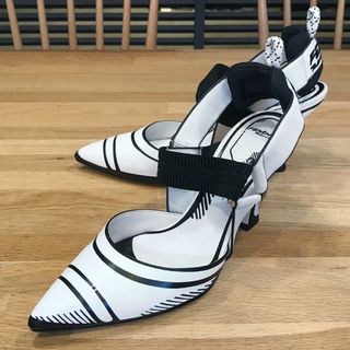 FENDI(サンダル)のフリマアイテム一覧 FENDI(サンダル)のフリマアイテム一覧