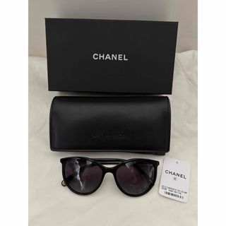 CHANEL - 新品!シャネル フルリム ココマーク リボン カメリア CHANEL - 新品!シャネル フルリム ココマーク リボン カメリア