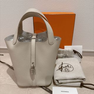 HERMES(ホワイト/白色系)のフリマアイテム一覧 HERMES(ホワイト/白色系)のフリマアイテム一覧