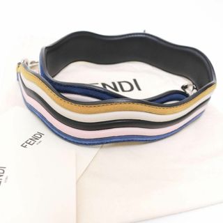 FENDI - 未使用品 FENDI バゲットフォンポーチ 7AS142 AMWI FENDI - 未使用品 FENDI バゲットフォンポーチ 7AS142 AMWI