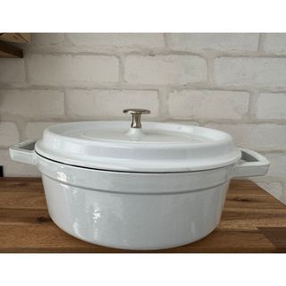 STAUB(ホワイト/白色系)のフリマアイテム一覧 STAUB(ホワイト/白色系)のフリマアイテム一覧