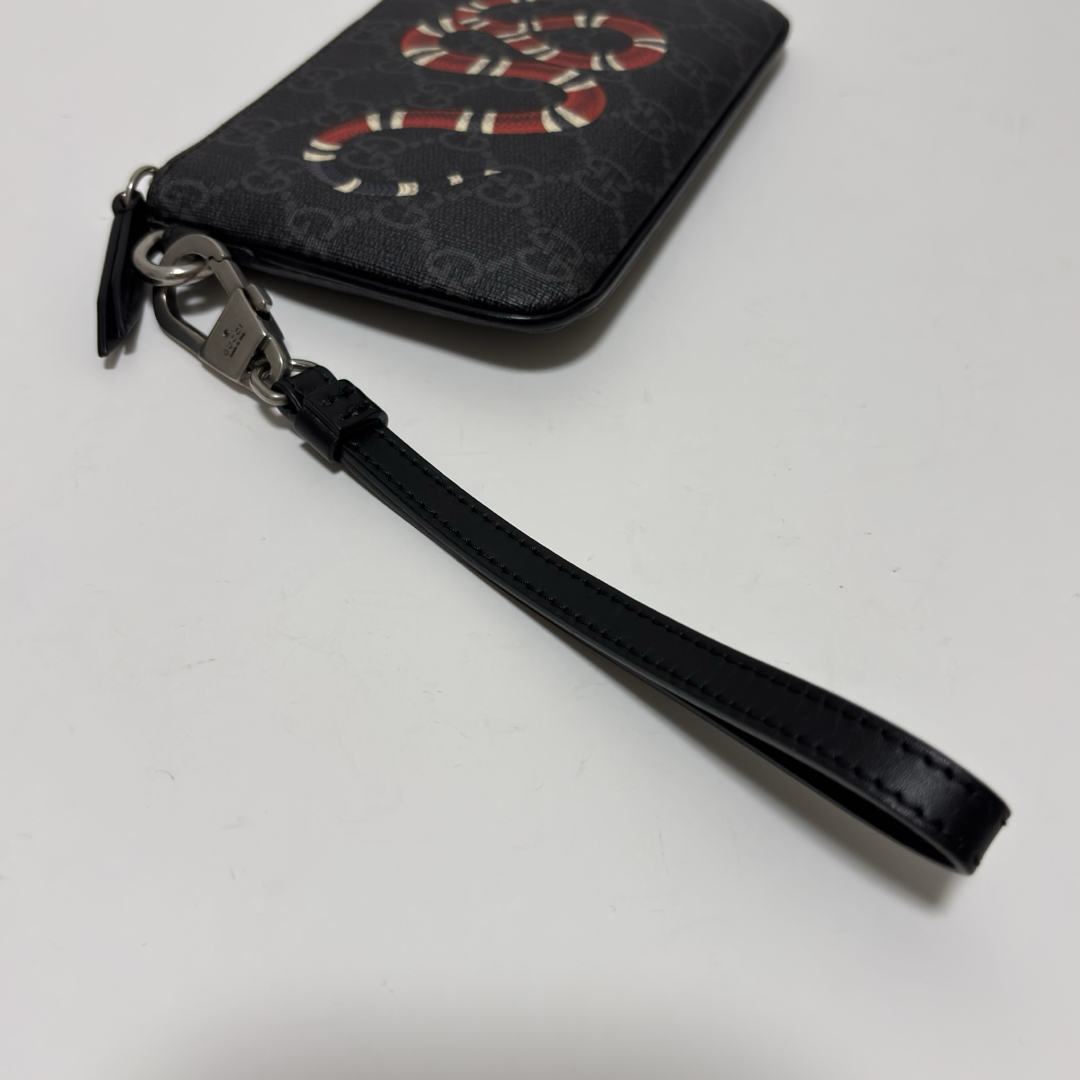GUCCI - 136箱付✨美品✨グッチ マルチポーチ キングスネーク GG GUCCI - 136箱付✨美品✨グッチ マルチポーチ キングスネーク GG