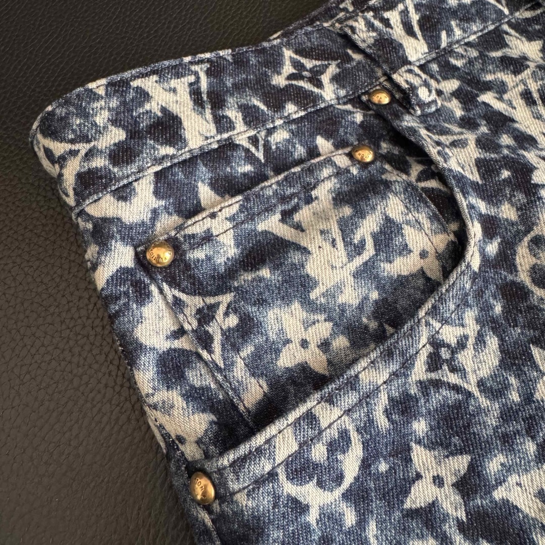 LOUIS VUITTON - ルイヴィトン 23AW モノグラム デニムパンツの LOUIS VUITTON - ルイヴィトン 23AW モノグラム デニムパンツの