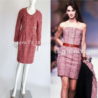 CHANEL(スーツ ・ ブラック/黒色系)のフリマアイテム一覧 CHANEL(スーツ ・ ブラック/黒色系)のフリマアイテム一覧