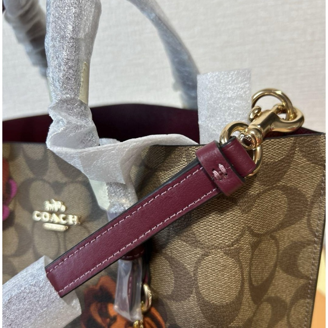 COACH - 新品タグ付き coach バッグ フローラルの通販 by しんば COACH - 新品タグ付き coach バッグ フローラルの通販 by しんば