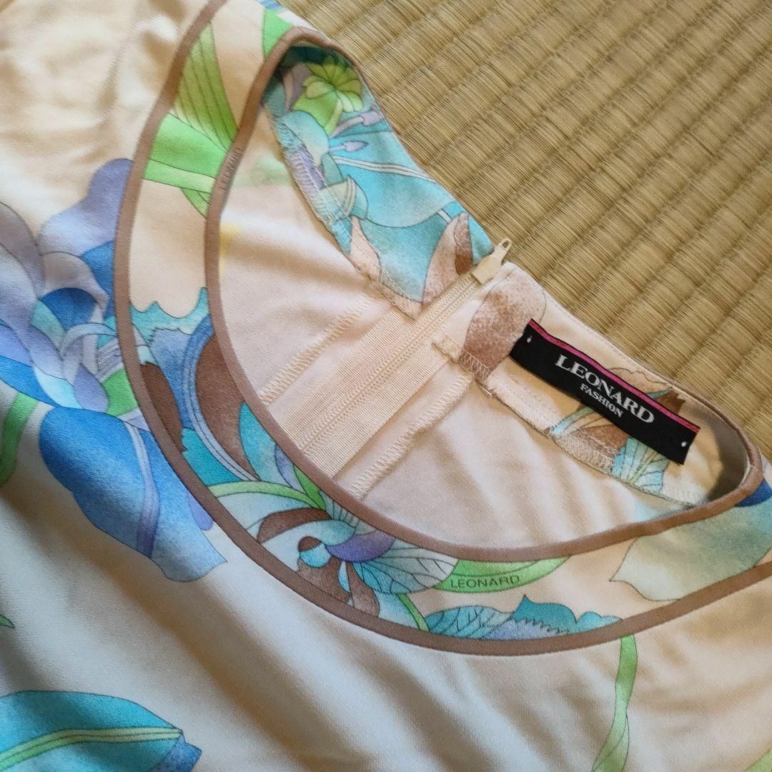 LEONARD - お3 超美品 LEONARD フラワープリント 半袖Tシャツ 42 LEONARD - お3 超美品 LEONARD フラワープリント 半袖Tシャツ 42