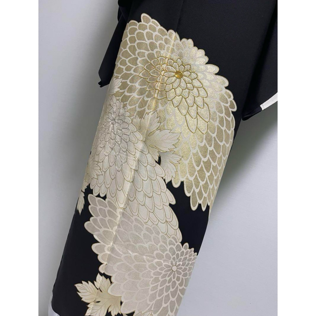 吉澤の友禅】吉澤織物◇金銀箔・金駒刺繍黒留袖 菊の通販 by 吉澤の友禅】吉澤織物◇金銀箔・金駒刺繍黒留袖 菊の通販 by