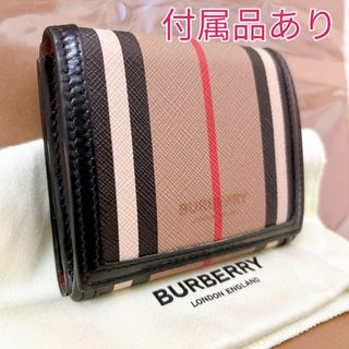 BURBERRY - 【未使用に近い】BURBERRY レッド 二つ折り ノバ BURBERRY - 【未使用に近い】BURBERRY レッド 二つ折り ノバ