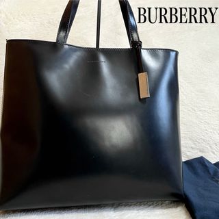BURBERRY - バーバリー トートバッグ メガチェック ロゴ金具 大 BURBERRY - バーバリー トートバッグ メガチェック ロゴ金具 大