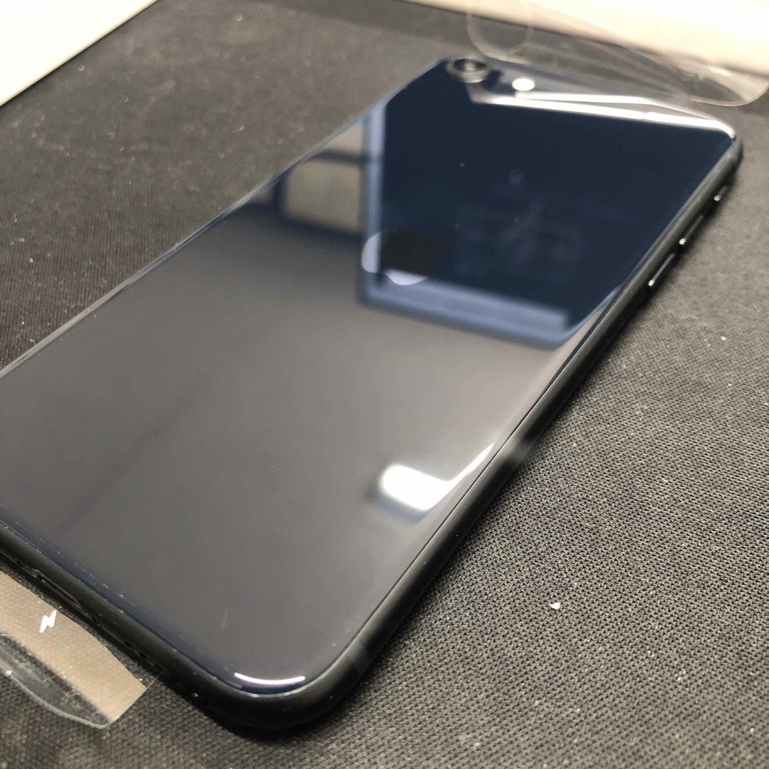 iPhone - iPhone SE 第3世代 黒 バッテリー新品の通販 by iPhone - iPhone SE 第3世代 黒 バッテリー新品の通販 by