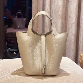 HERMES(ホワイト/白色系)のフリマアイテム一覧 HERMES(ホワイト/白色系)のフリマアイテム一覧