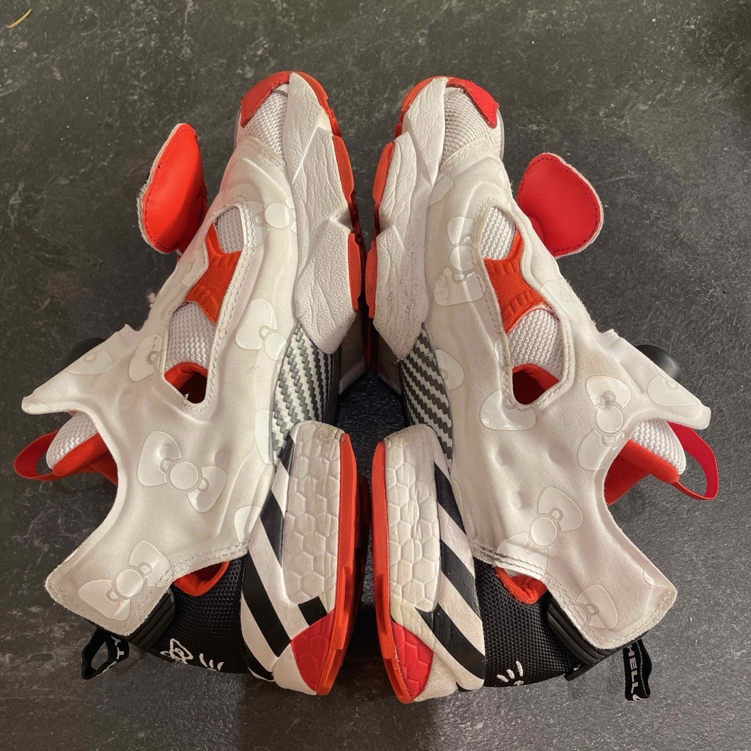Reebok - ♡Reebok×ハローキティ スニーカーの通販 by Reebok - ♡Reebok×ハローキティ スニーカーの通販 by