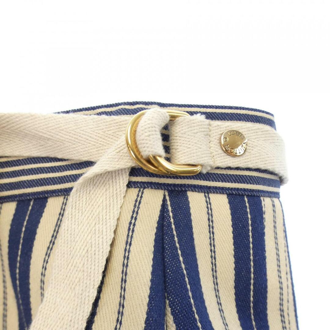 LOUIS VUITTON - ルイヴィトン LOUIS VUITTON スカートの通販 by LOUIS VUITTON - ルイヴィトン LOUIS VUITTON スカートの通販 by
