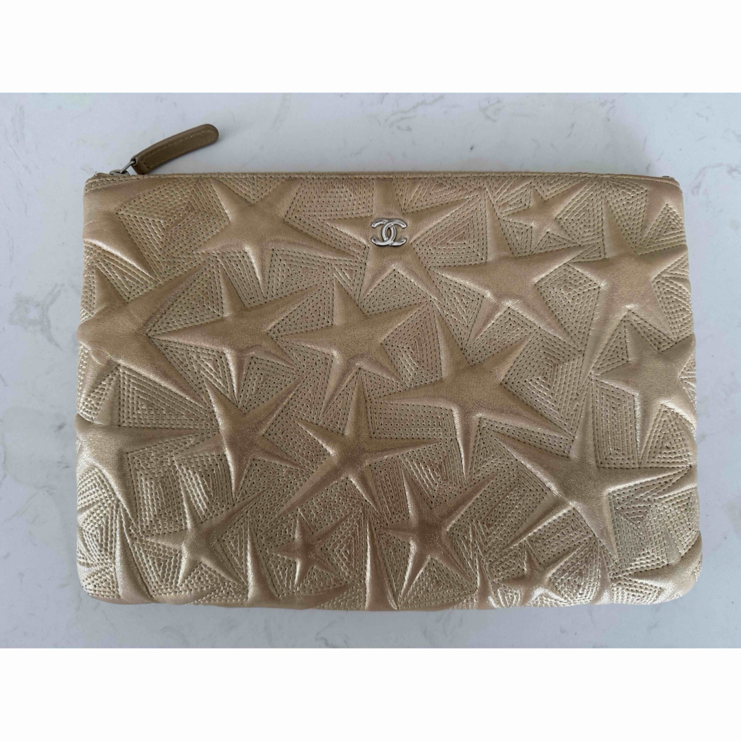 CHANEL - CHANEL✴︎スター☆ステッチ✴︎クラッチバッグ CHANEL - CHANEL✴︎スター☆ステッチ✴︎クラッチバッグ