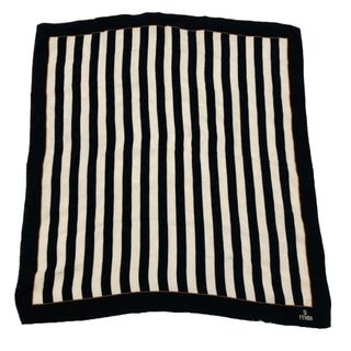 FENDI(バンダナ/スカーフ)のフリマアイテム一覧 FENDI(バンダナ/スカーフ)のフリマアイテム一覧