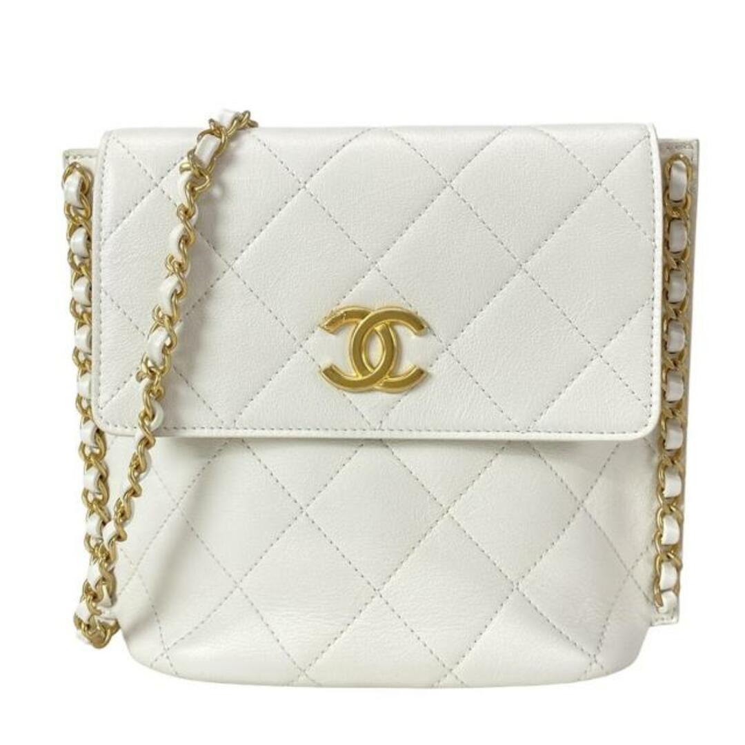 CHANEL - CHANEL(シャネル) ショルダーバッグ美品 マトラッセ 白 CHANEL - CHANEL(シャネル) ショルダーバッグ美品 マトラッセ 白
