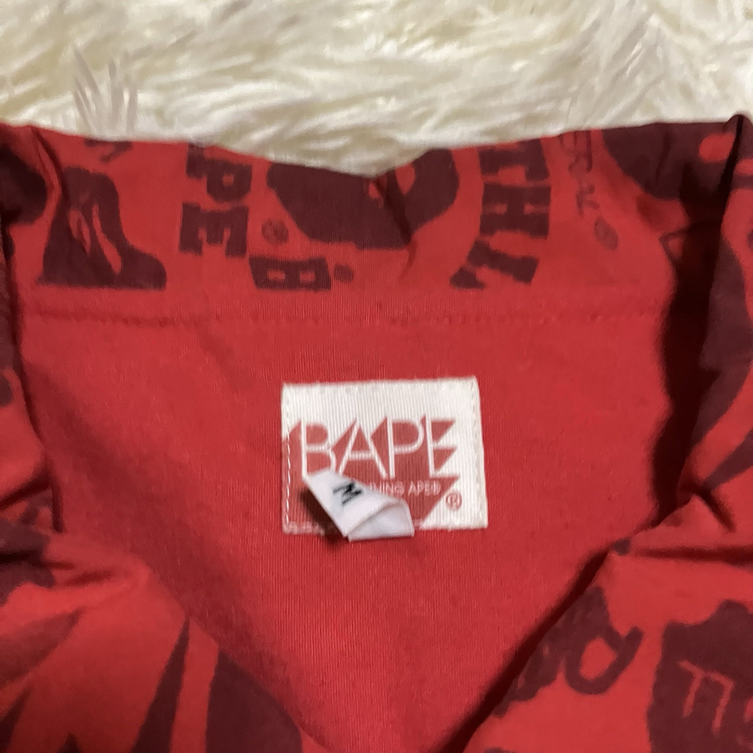 A BATHING APE - 希少 アベイシングエイプ レッド 総柄 コーチ A BATHING APE - 希少 アベイシングエイプ レッド 総柄 コーチ