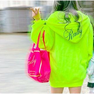 Rady - radyシャンデリア柄パープルパジャマの通販 by 浜崎 Rady - radyシャンデリア柄パープルパジャマの通販 by 浜崎