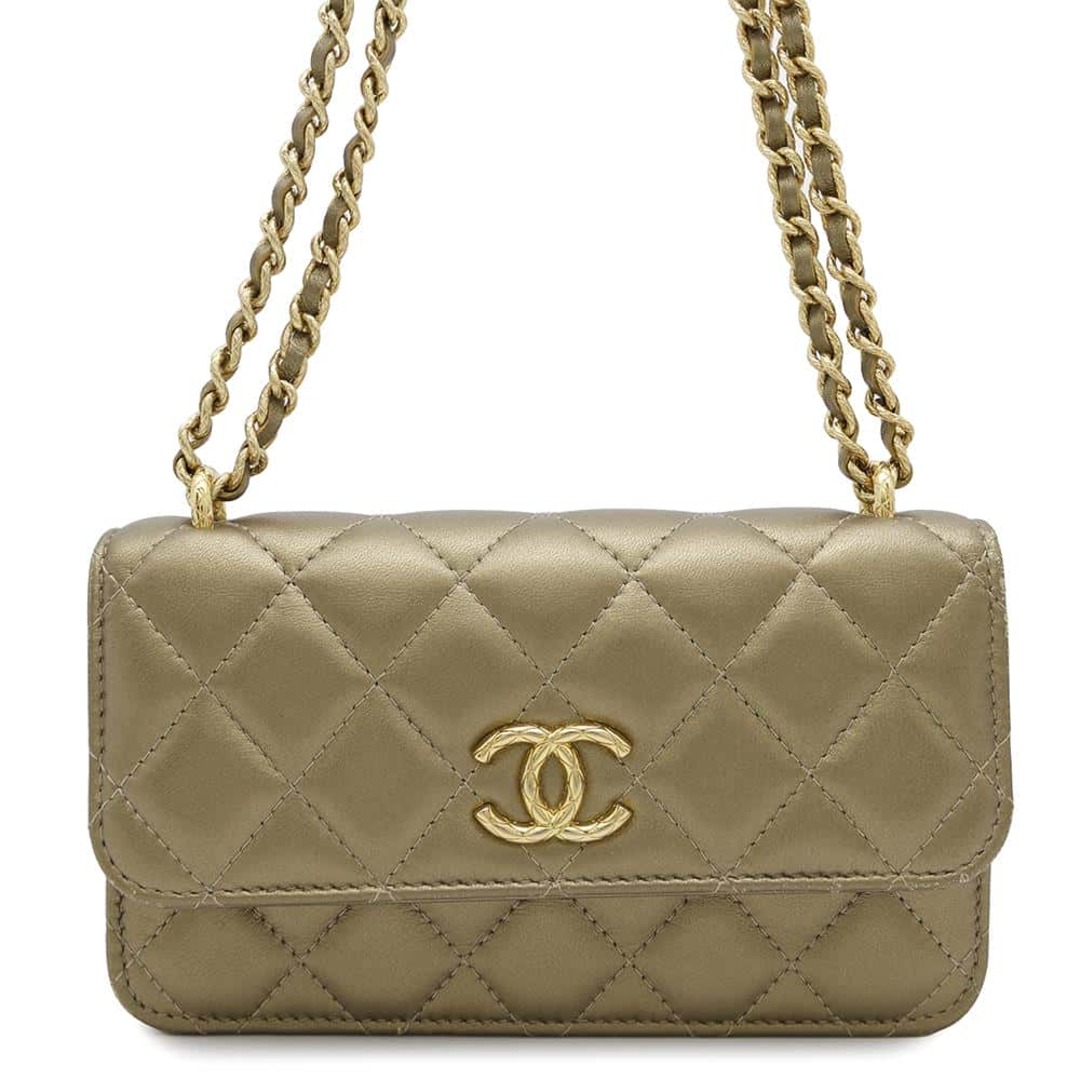 CHANEL - シャネル チェーンフォンケース マトラッセ ココマーク CHANEL - シャネル チェーンフォンケース マトラッセ ココマーク