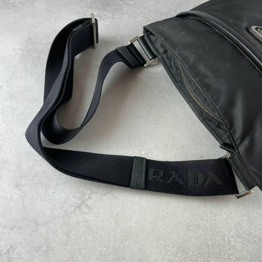 PRADA - 近年モデル⭐️PRADA ショルダーバッグ 三角ロゴ PRADA - 近年モデル⭐️PRADA ショルダーバッグ 三角ロゴ